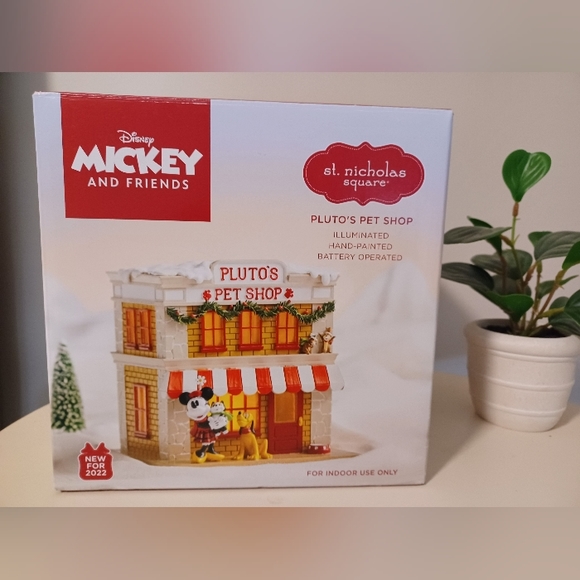 Disney | Holiday | Disney Plutos Pet Shop | Poshmark
